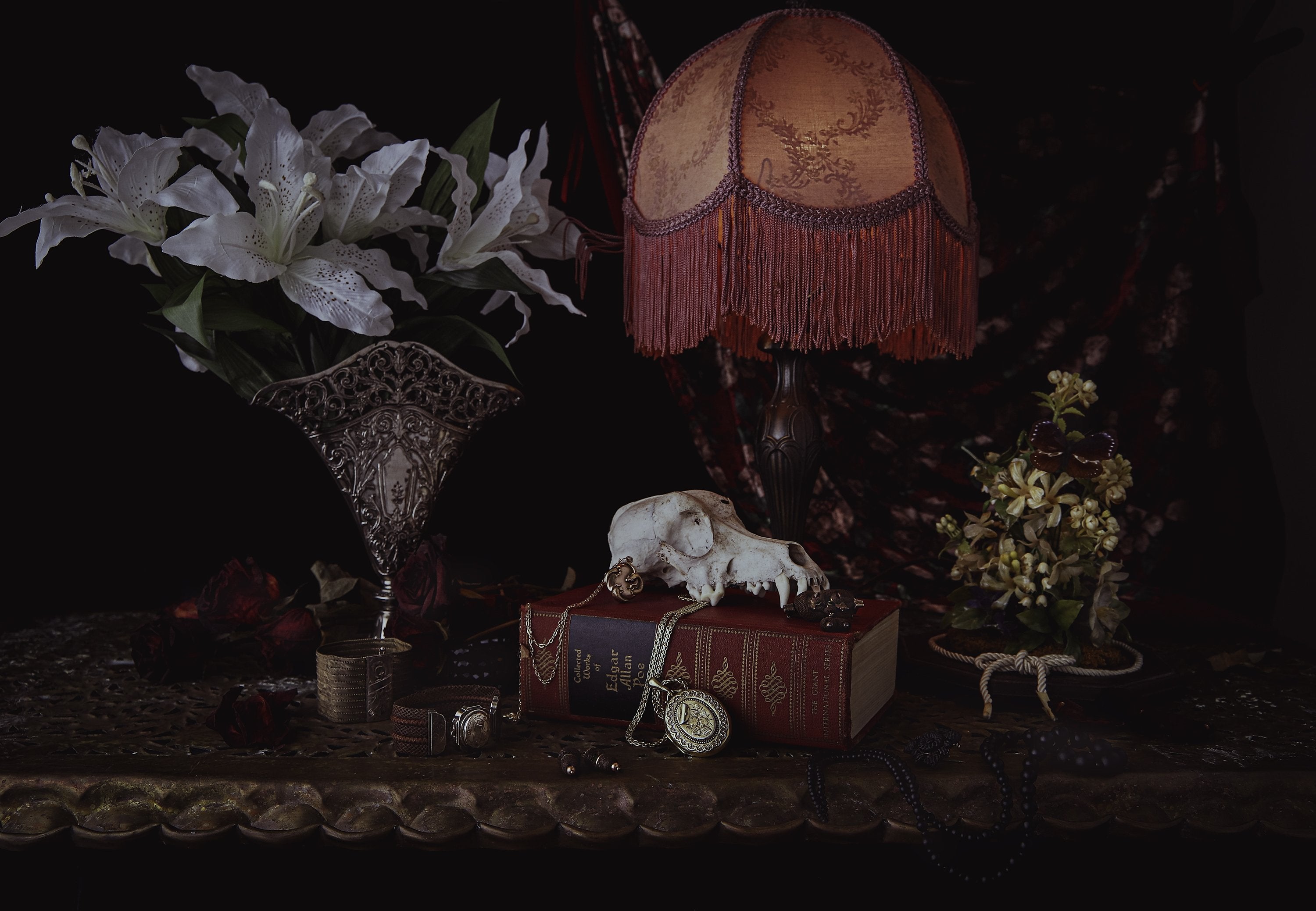 The Veiled Mirror - Antique Jewelry and Curios